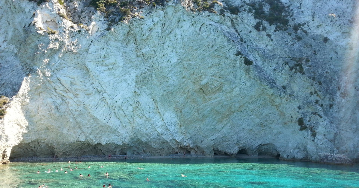 The Greek Island of Zakynthos will leave you speechless - Iberia Joven