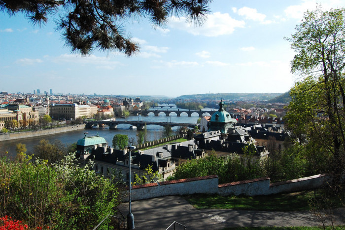 Relax in Prague’s Beautiful Letná Park | Iberia Joven