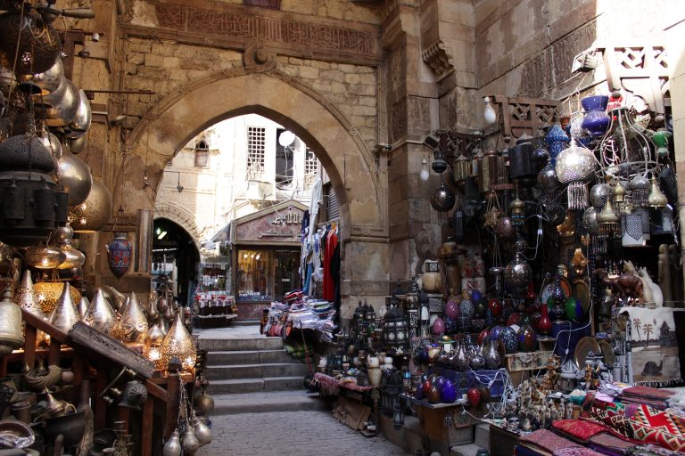 A Lot of History and a Grand Bazaar in Cairo | Iberia Joven